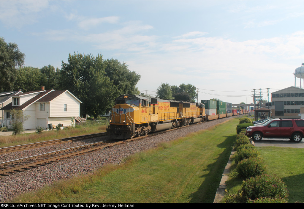 UP 4407 & 4570 (2)